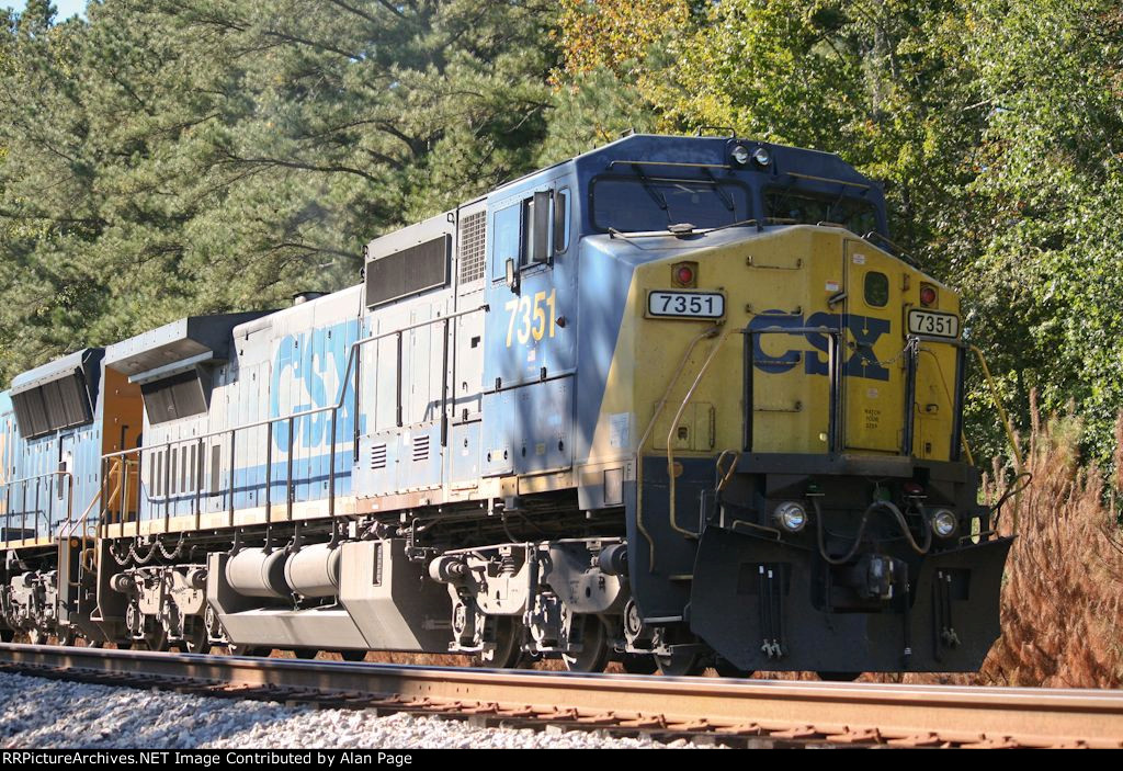 CSX C40-8W 7351